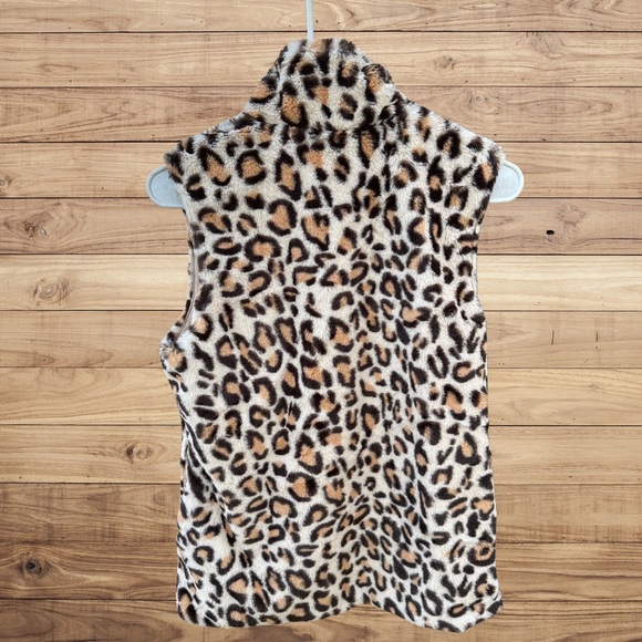Katydid | Jackets & Coats | Nwt Katydid Cheetah Print Furry Vest | Poshmark